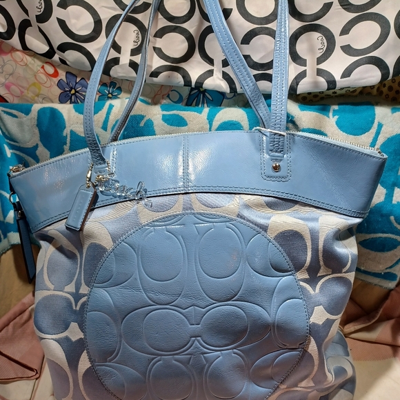 Coach | Bags | Coach Laura Tote | Poshmark